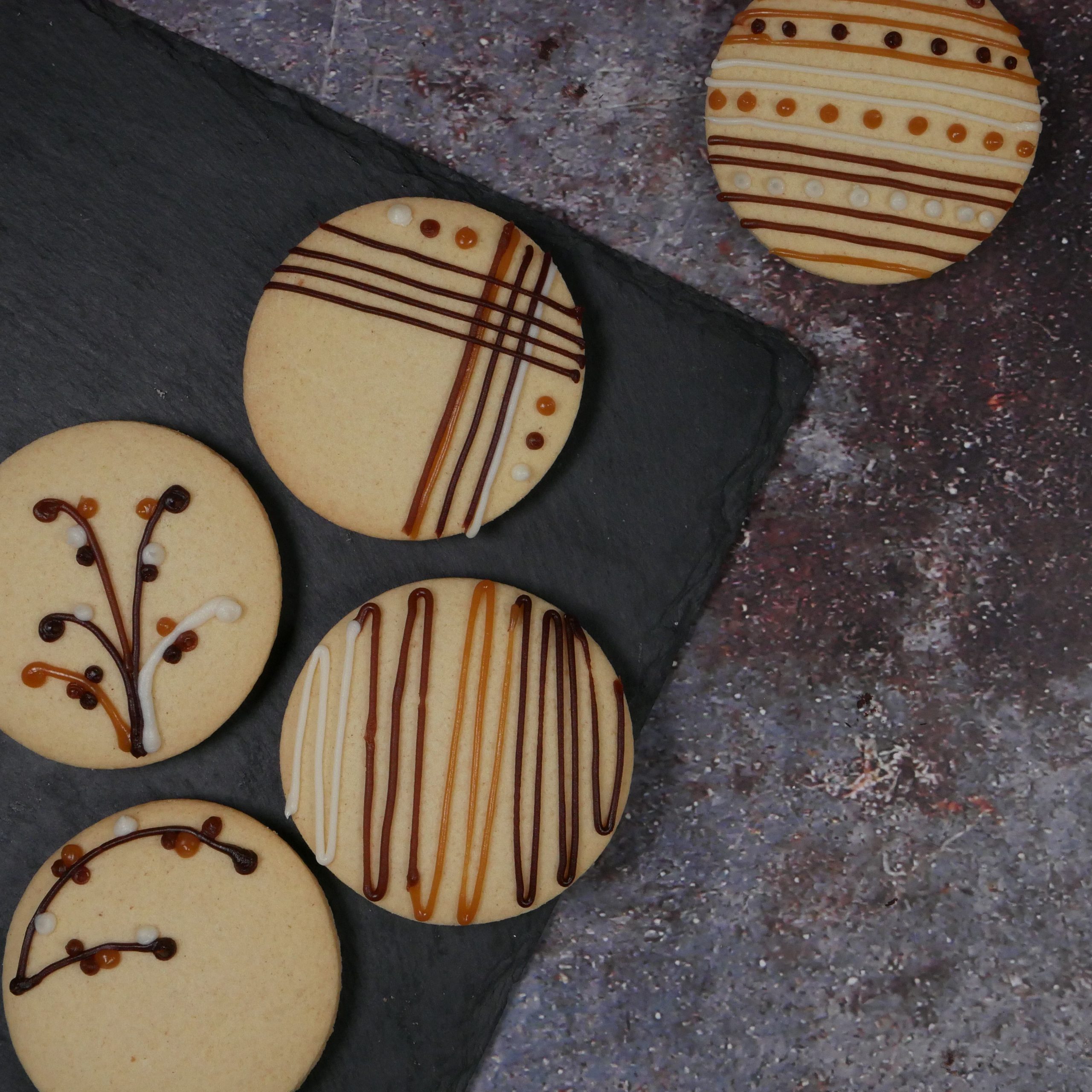 Milk Chocolate Writing Icing Tubes - Cake Décor Group Ltd